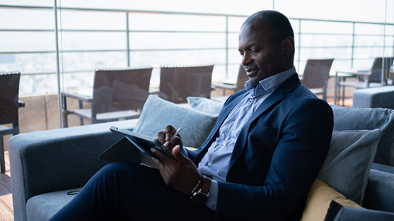 Managing Frequent Flyer Accounts: The Travel Booker's Guide